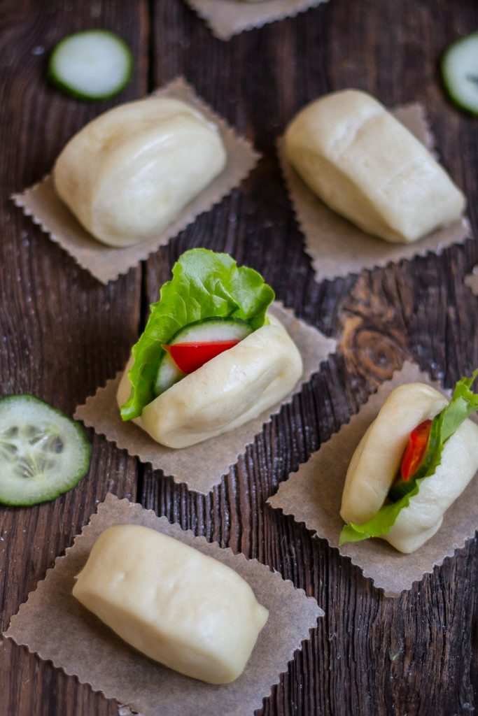 Man Tou w dwóch wersjach - chińskie bułeczki na parze.