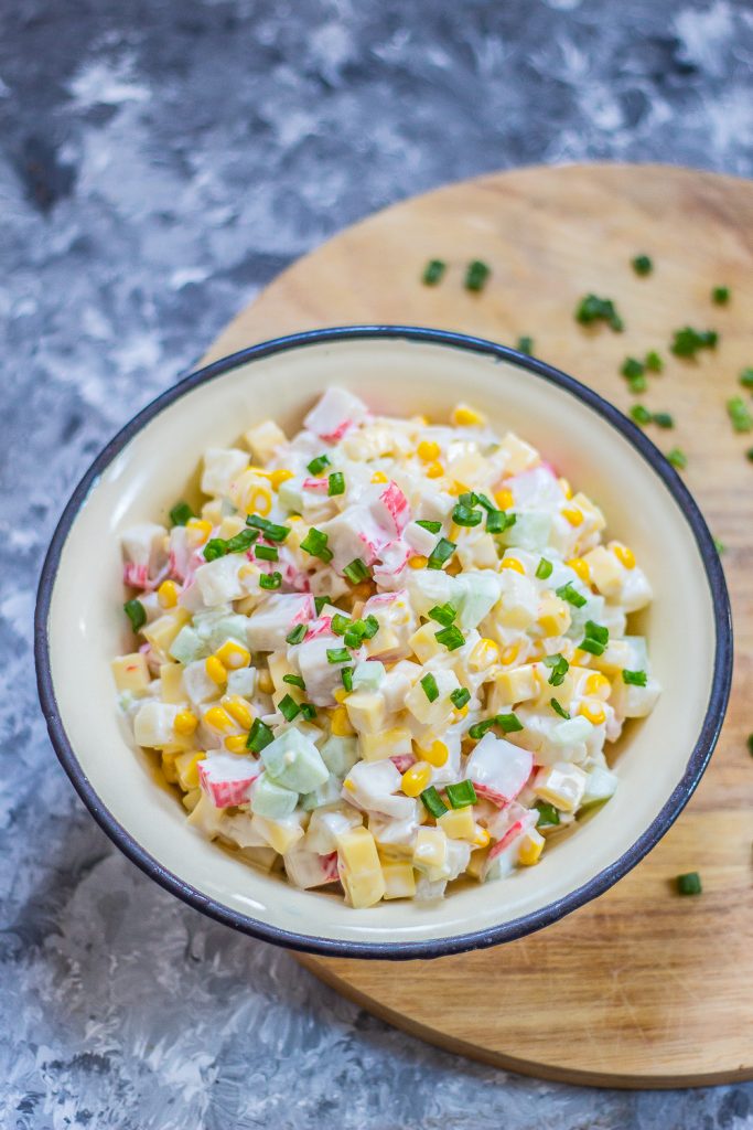 Sałatka z surimi i ananasem - Katarzyna Rzepecka